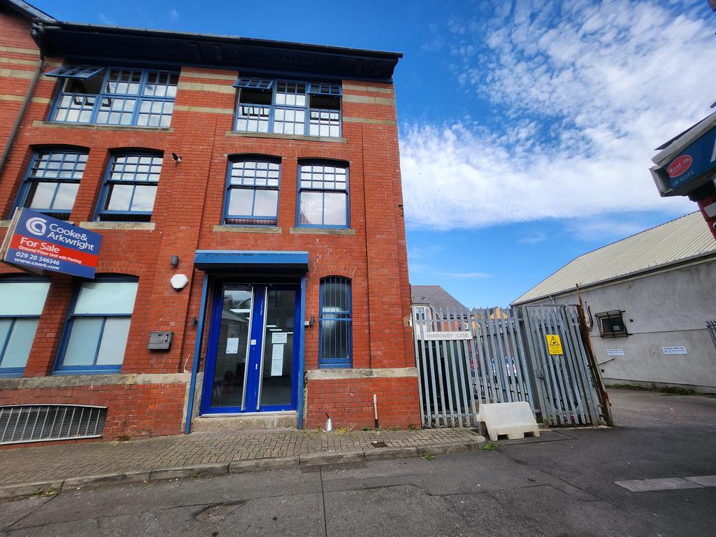 Clarence Road, Cardiff CF10 Office to rent - £3,000 pcm (£692 pw)