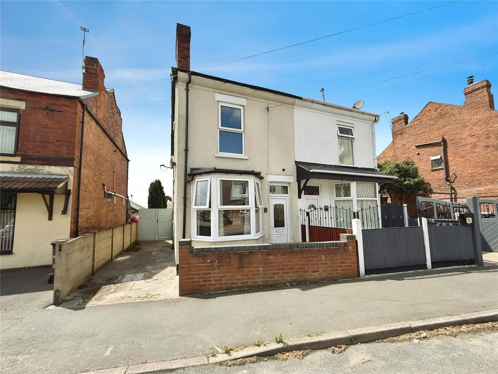 Victoria Road, Nottingham NG16 3 bed semi-detached house - £160,000