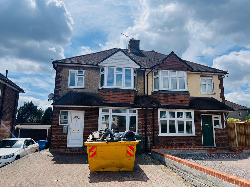 Orchard Way, Aldershot GU12 3 bed semi-detached house for sale - £460,000