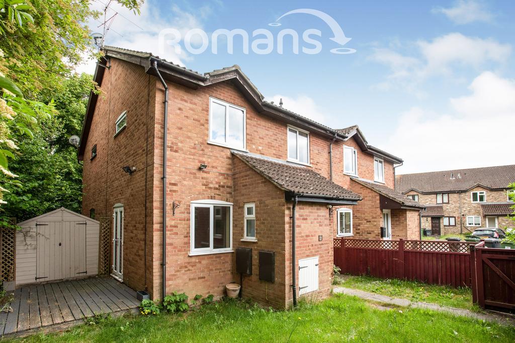 Sorrells Close, Chineham... 2 bed terraced house - £1,195 pcm (£276 pw)
