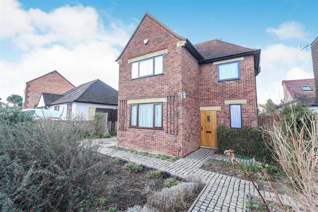 St. Marys Avenue, Rushden NN10 3 bed detached house for sale - £350,000