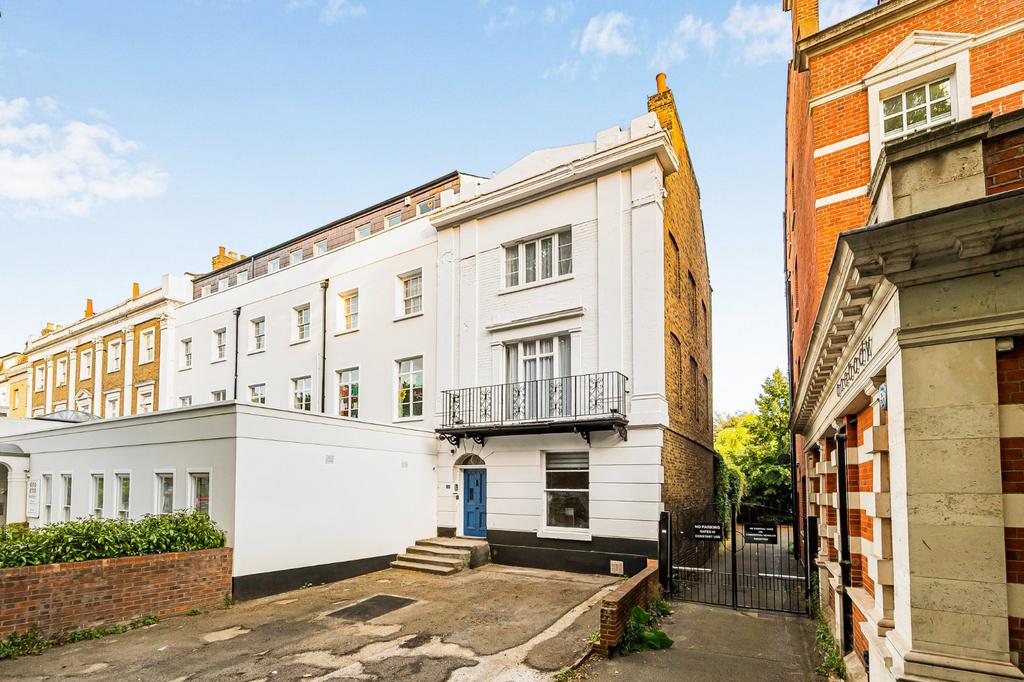 Chiswick High Road, London 4 bed end of terrace house for sale - £1,400,000