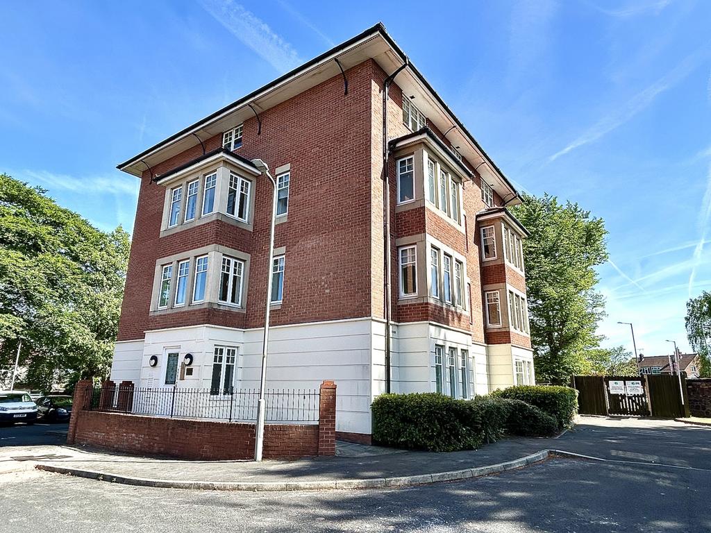 Davenham Court, Liverpool... 2 bed apartment for sale - £135,000