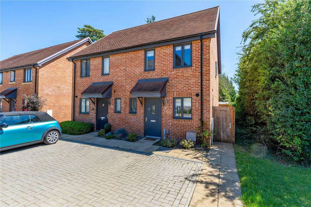 Bridle Way, Barming, Maidstone, ME16 2 bed semi-detached house for sale ...
