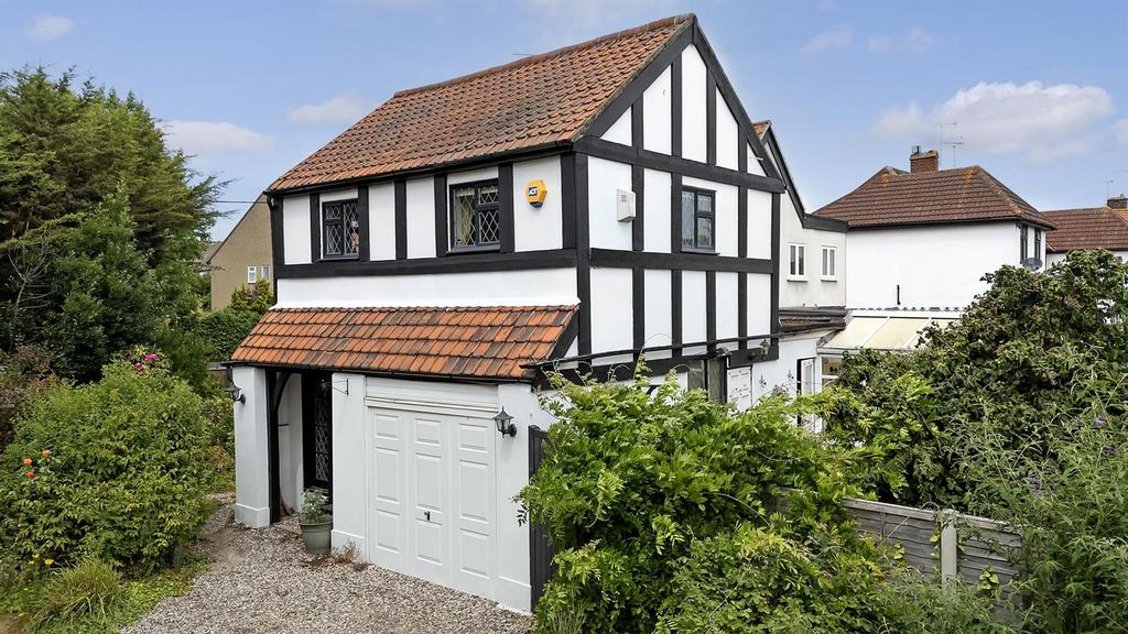 Front Lane, Upminster 4 bed house - £650,000