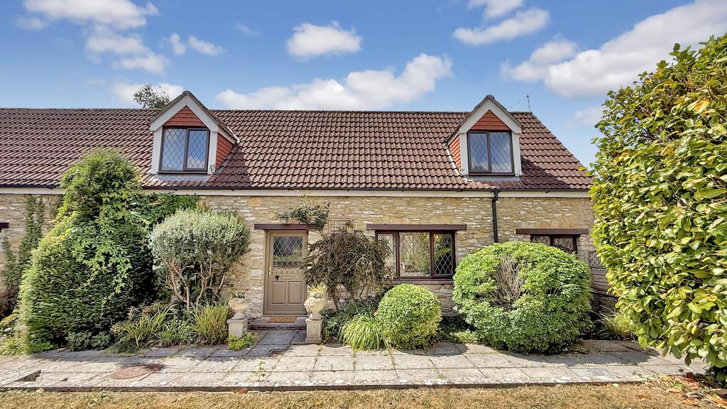 Hazel Court, Rodden, Frome 3 bed barn conversion - £325,000