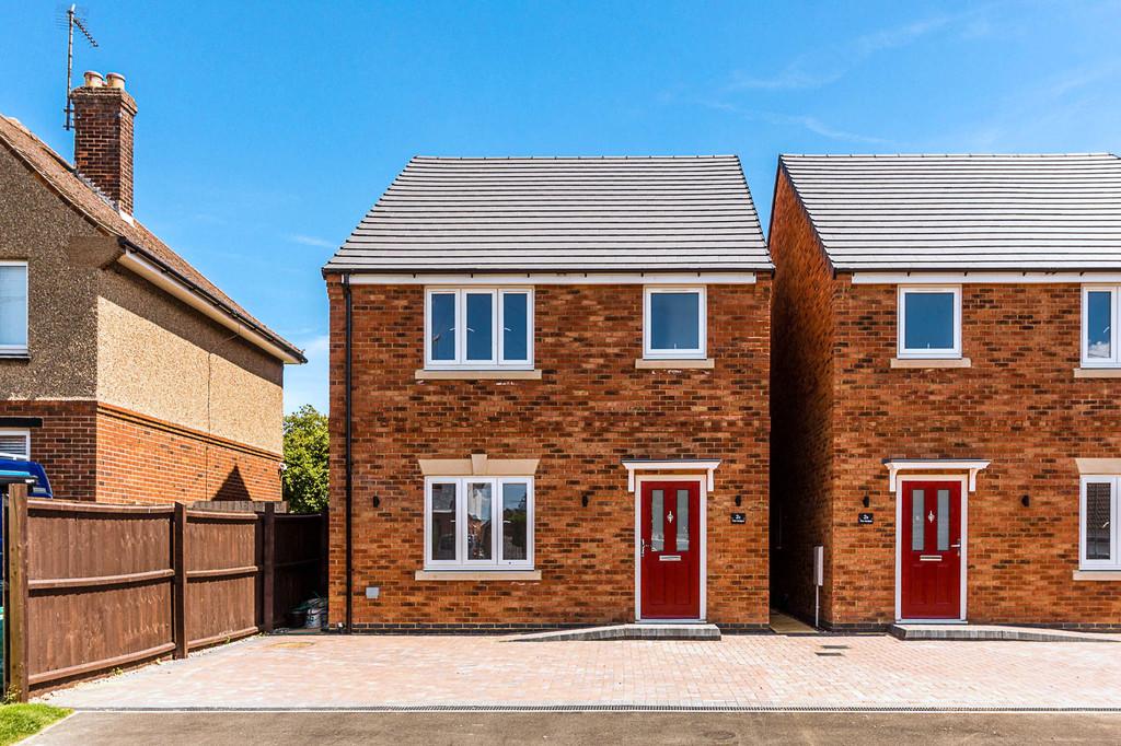 The Hedges, Rushden NN10 3 bed detached house for sale - £349,995