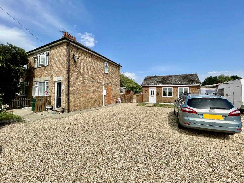 Clough Road, Holbeach Clough 3 bed semi-detached house - £300,000