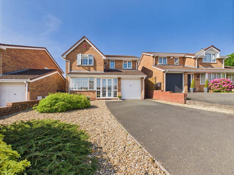 Swanmere, Newport TF10 4 bed detached house for sale - £379,950