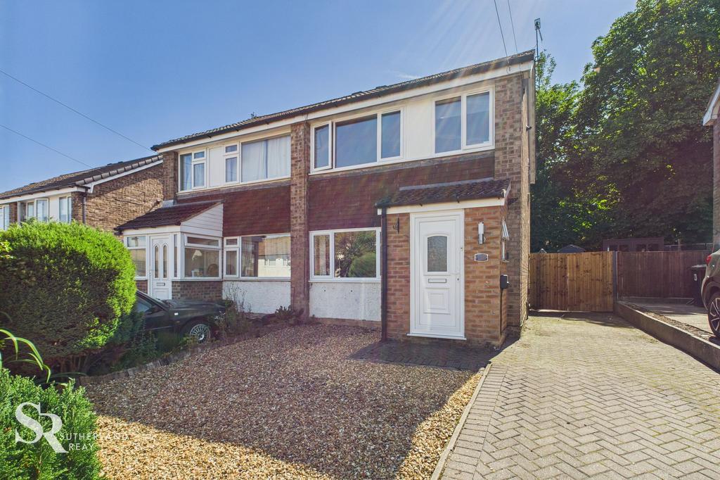 Greggs Avenue, Chapel-En-Le-Frith, SK23 3 bed semi-detached house for ...