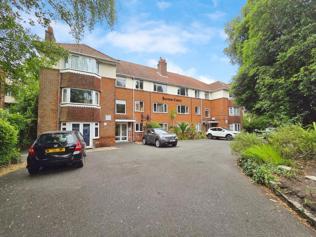 Poole Road, Branksome, Poole, BH12 2 bed apartment for sale - £190,000