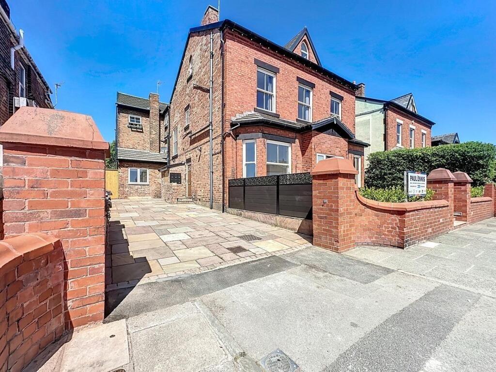 630 Liverpool Road, Merseyside PR8 2 bed apartment for sale - £220,000