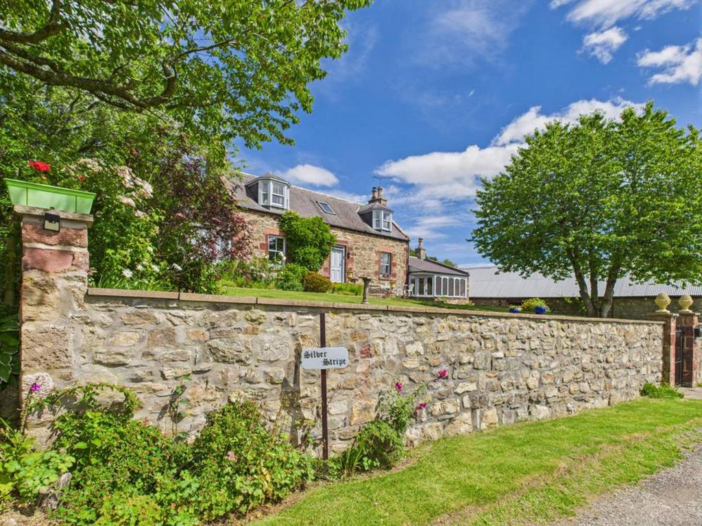 Turriff AB53 3 bed detached house for sale - £350,000