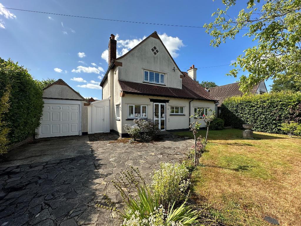 Crewes Avenue, Warlingham, Surrey... 4 bed detached house - £750,000