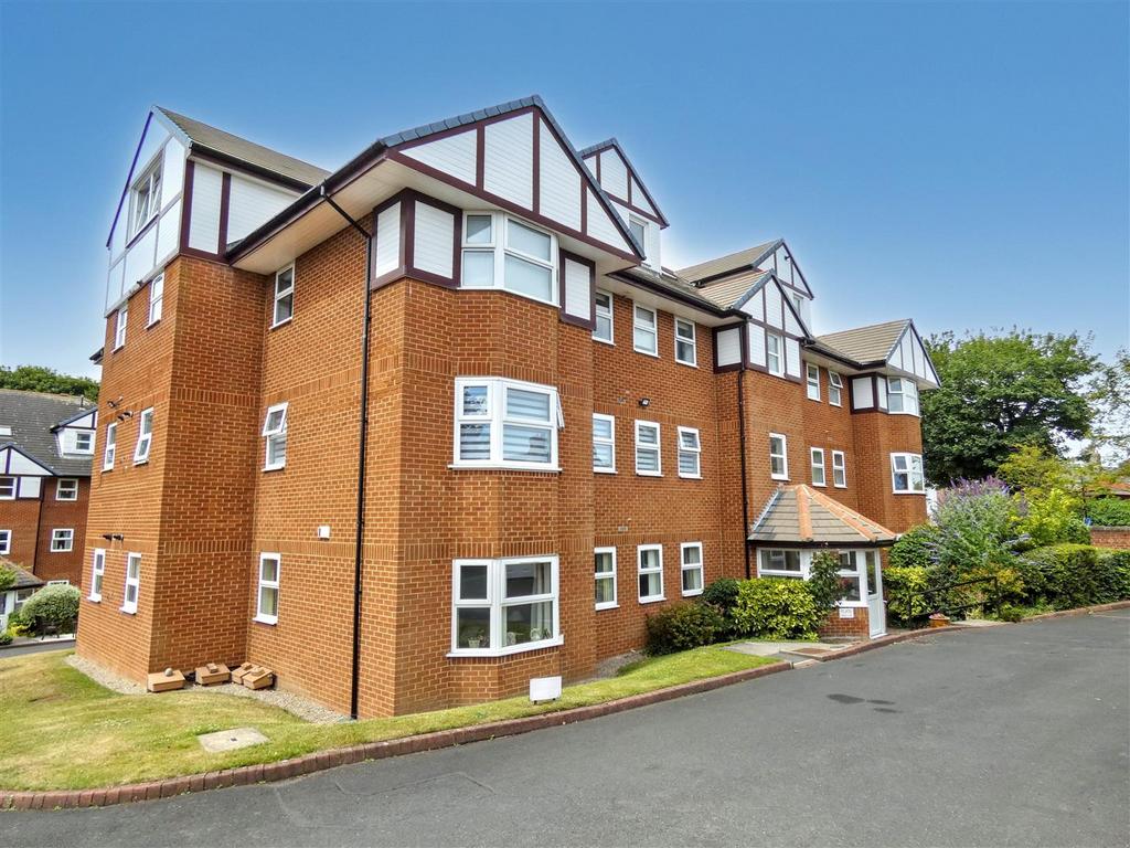 St Aidans Court, Tynemouth 2 bed apartment - £189,950