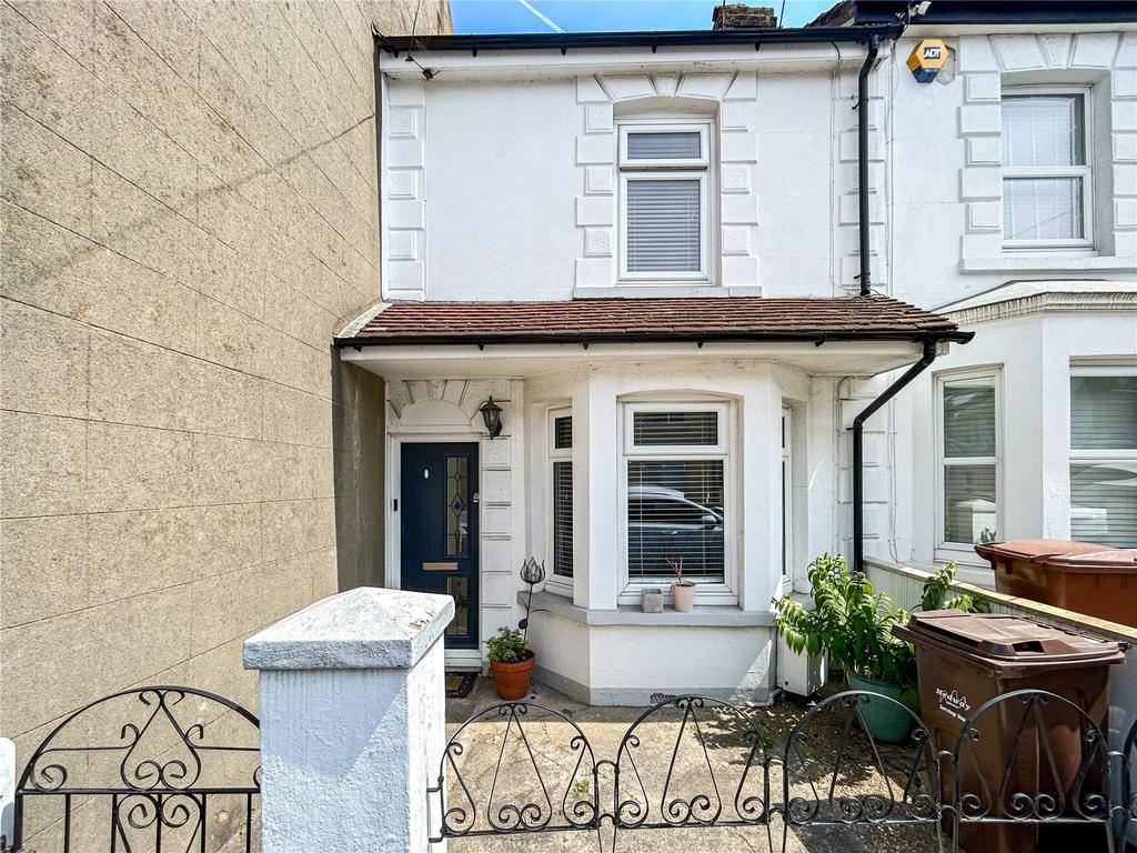 Shakespeare Road, Gillingham, Kent, ME7 3 bed terraced house for sale ...