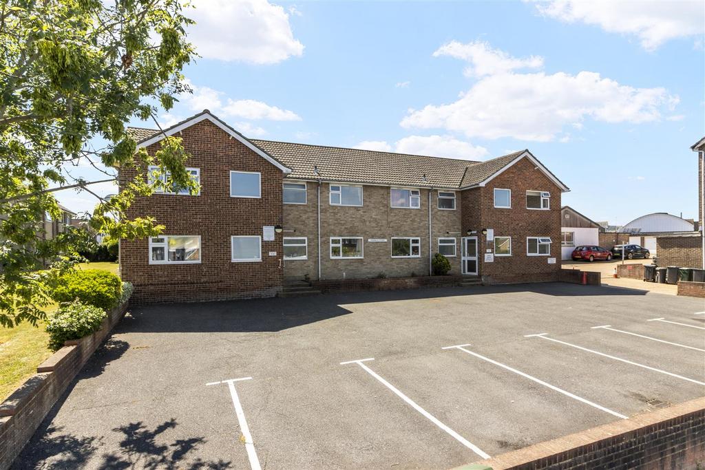 Windsor Way, Polegate BN26 1 bed flat for sale - £155,000