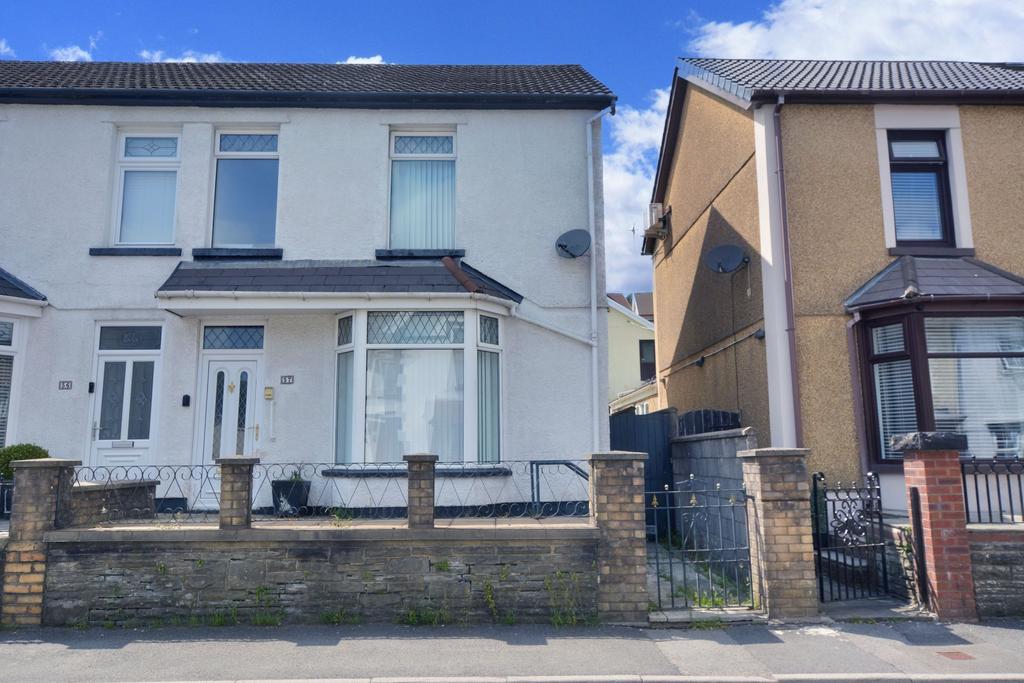 Aberfan, Merthyr Tydfil CF48 3 bed semi-detached house - £124,995