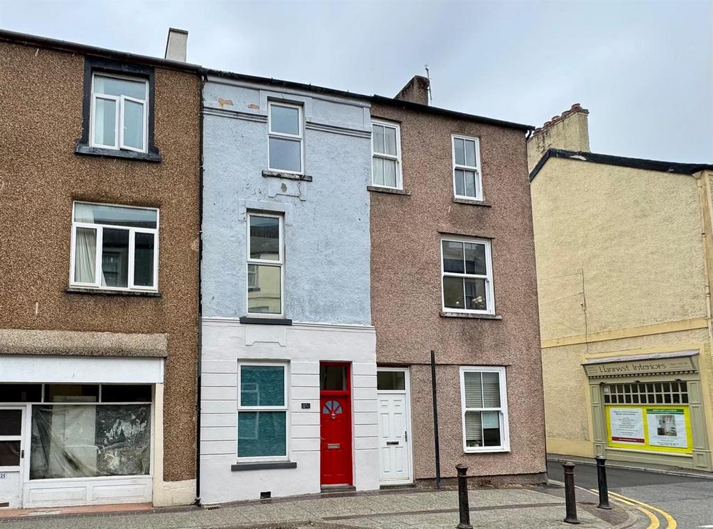 Watling Street, Llanrwst 3 bed terraced house for sale - £135,000