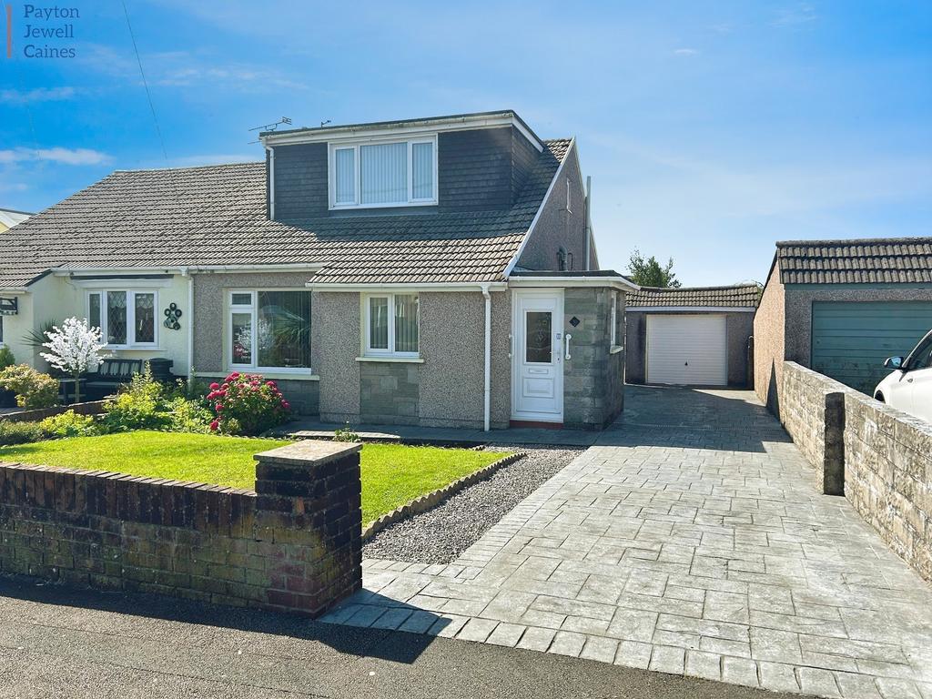 Merlin Crescent, Cefn Glas, Bridgend... 3 bed semi-detached bungalow ...