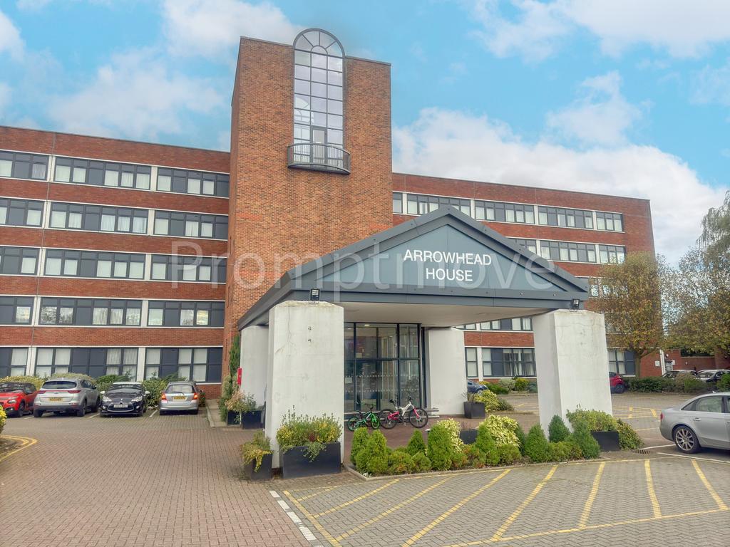 Laporte Way Luton LU4 8FF 2 bed flat - £1,250 pcm (£288 pw)