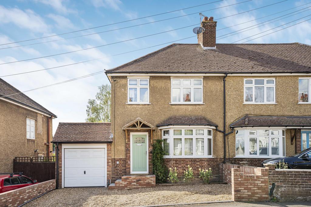 Hitchin SG4 3 bed semi-detached house for sale - £650,000