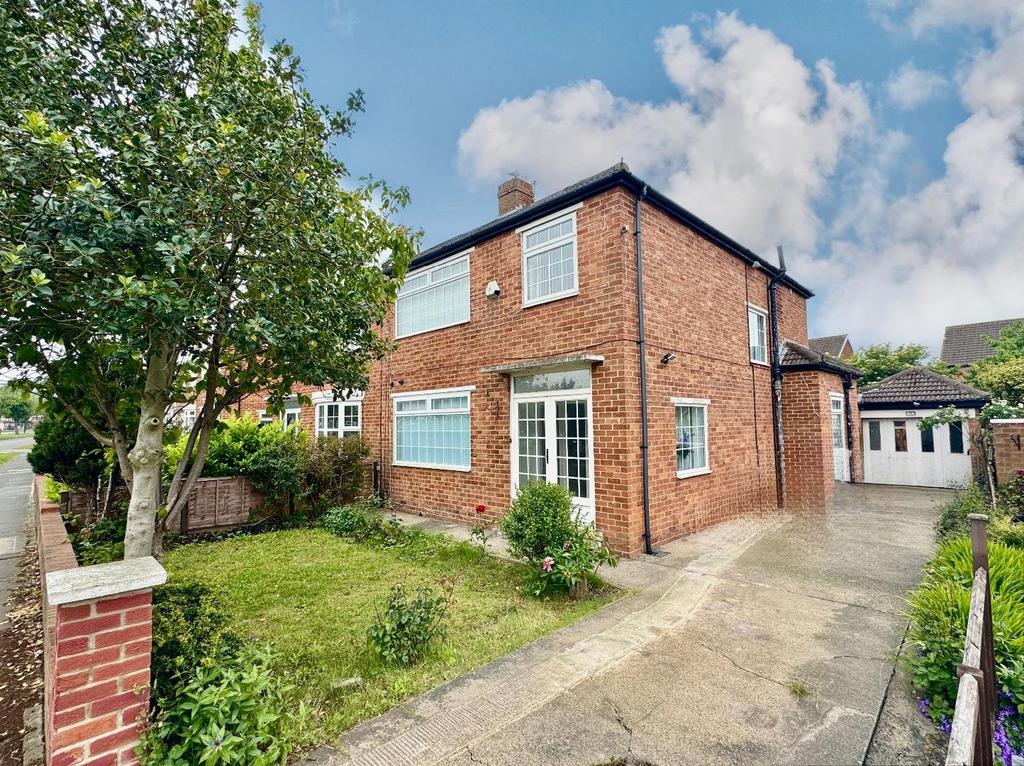 Acklam Road, Middlesbrough 3 bed semi-detached house for sale - £235,000