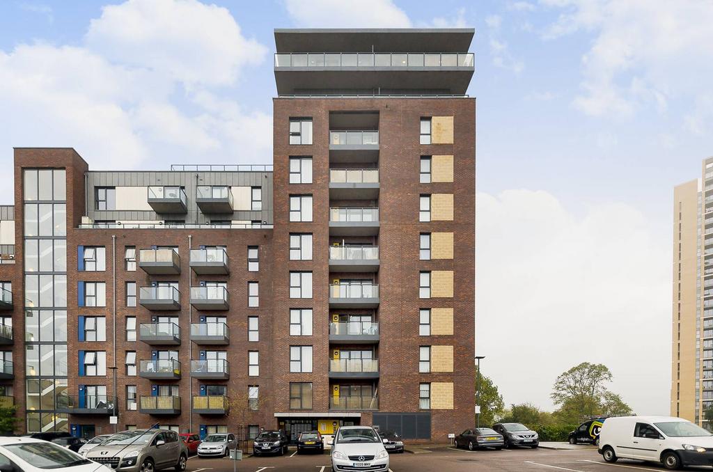 Shearwater Drive, Hendon, London, NW9 2 bed flat for sale - £400,000