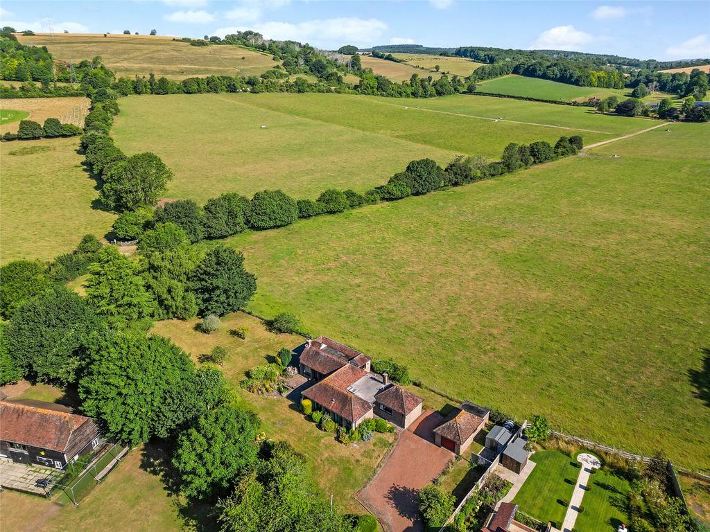 Singleton, Chichester, West Sussex, PO18 3 bed bungalow for sale - £ ...