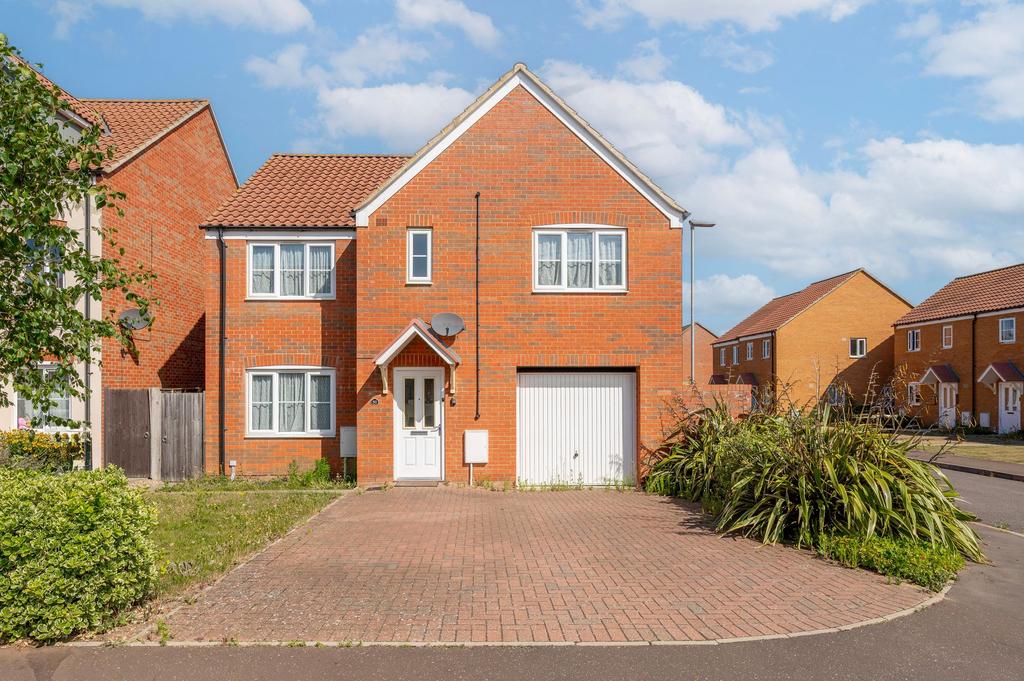 Harvest Way, Harleston IP20 5 bed detached house - £390,000