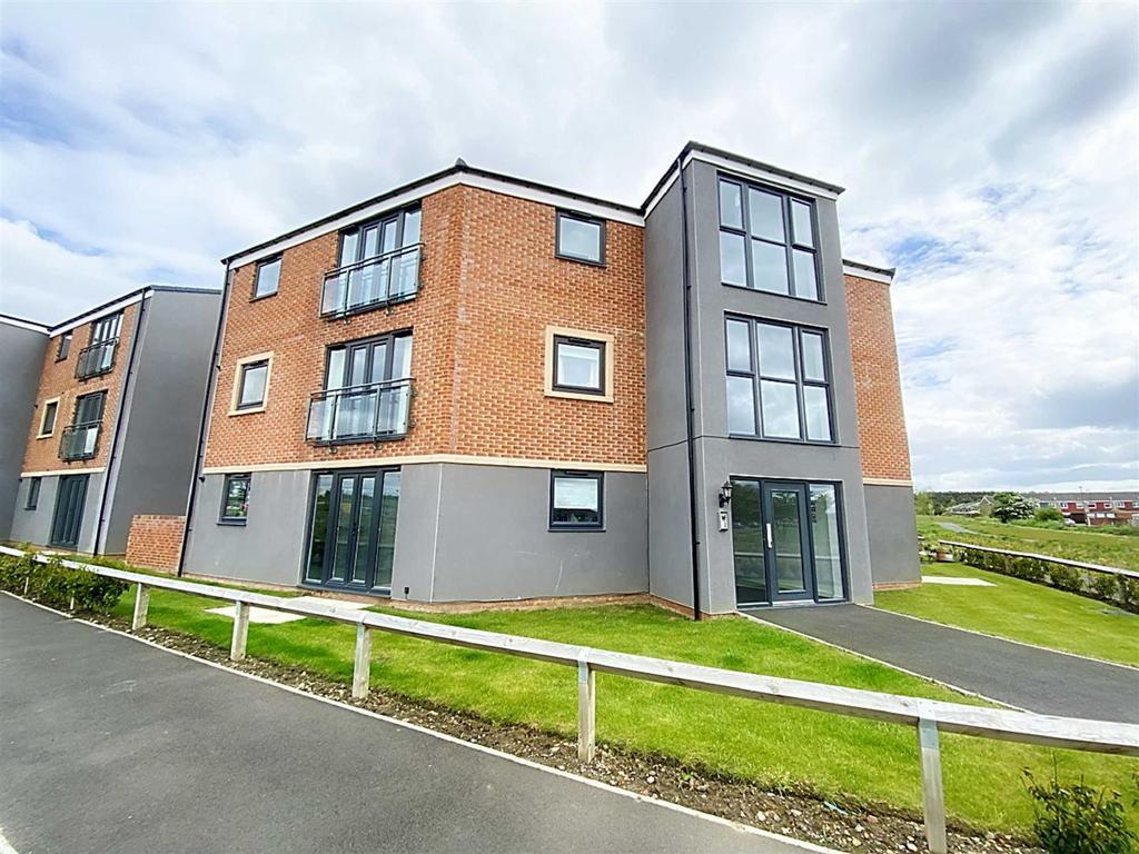 Mackley Court, East Benton Rise 2 bed flat for sale - £135,000