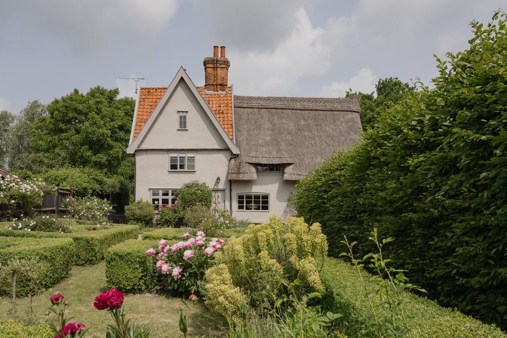 Old Hall House, Framsden, Suffolk 5 bed detached house - £1,000,000