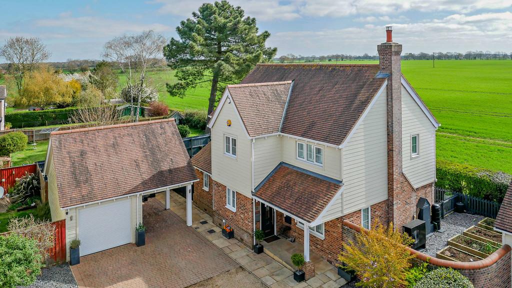 Evergreen Close, Ipswich IP6 4 bed detached house - £550,000
