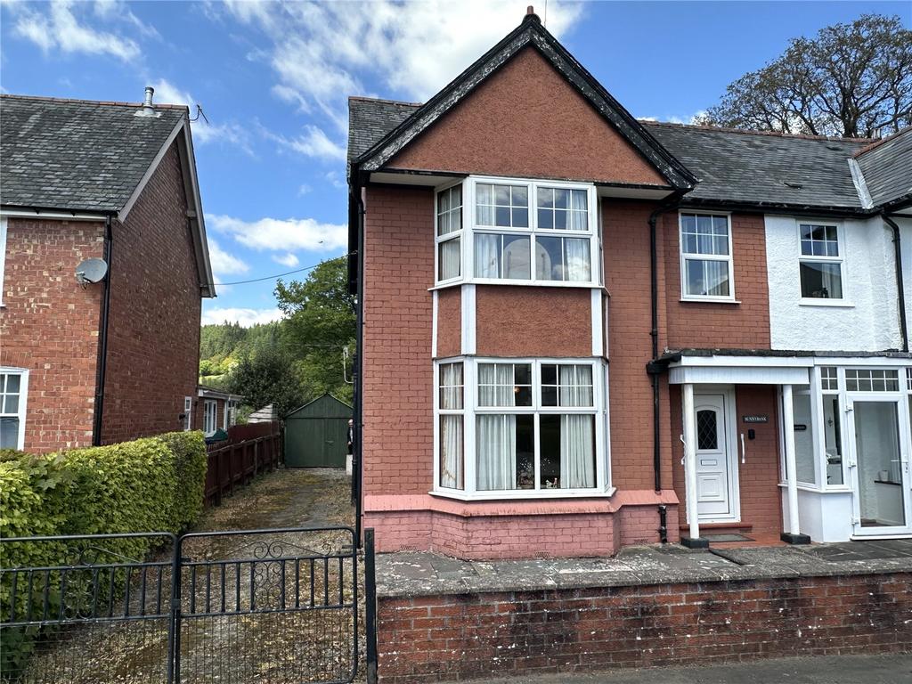 Hillfield, Llanidloes, Powys, SY18 3 bed semi-detached house for sale ...