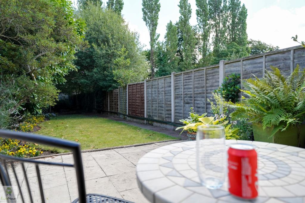 Tithe Barn Road, Stafford... 3 bed terraced house for sale - £240,000