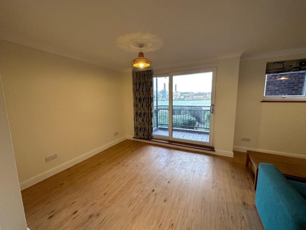 Luralda Wharf, Isle of Dogs, London, E14 1 bed apartment - £400,000