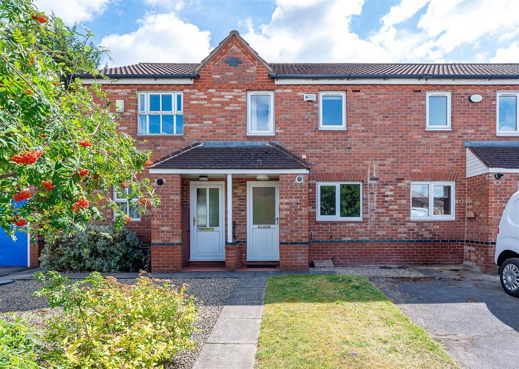 Aldborough Way, Leeman Road, York... 2 bed terraced house - £250,000