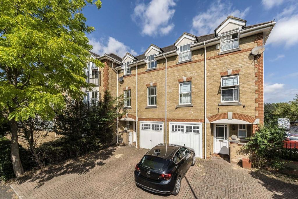 Draper Close, Isleworth TW7 3 bed terraced house - £650,000