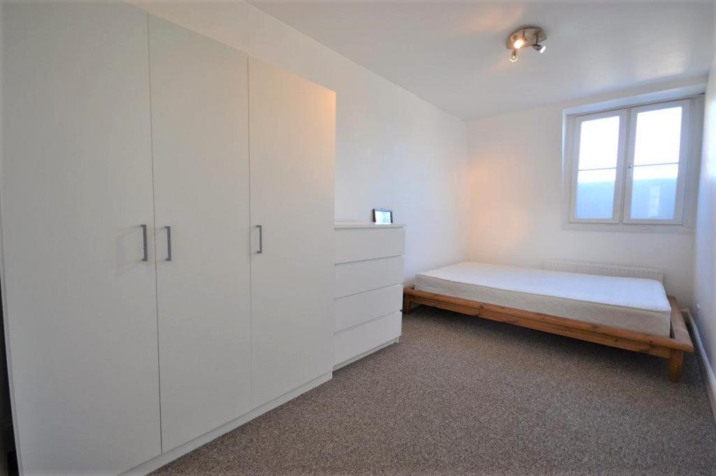 Shirland Road, London W9 1 bed flat - £1,600 pcm (£369 pw)