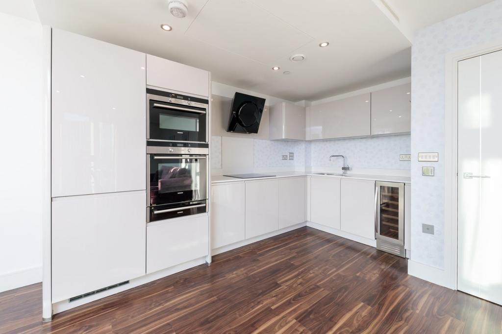Altitude Point, 71 Alie Street, London 3 bed flat to rent - £4,700 pcm ...