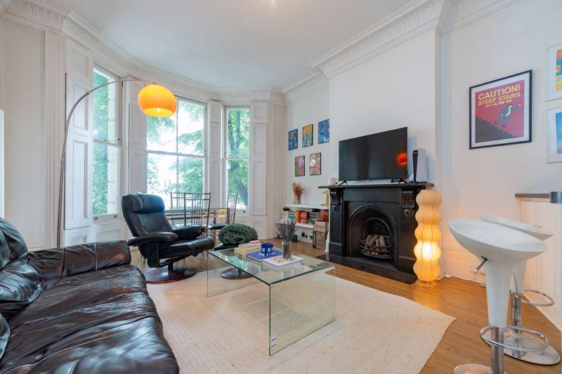 Sutherland Avenue, London 2 bed apartment to rent - £2,851 pcm (£658 pw)