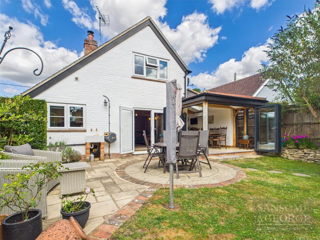 West Street, Tadley, Hampshire, RG26 4 bed detached house for sale - £ ...