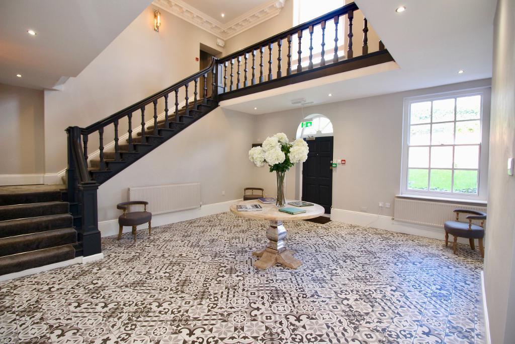Stone ST15 2 bed apartment to rent - £1,100 pcm (£254 pw)
