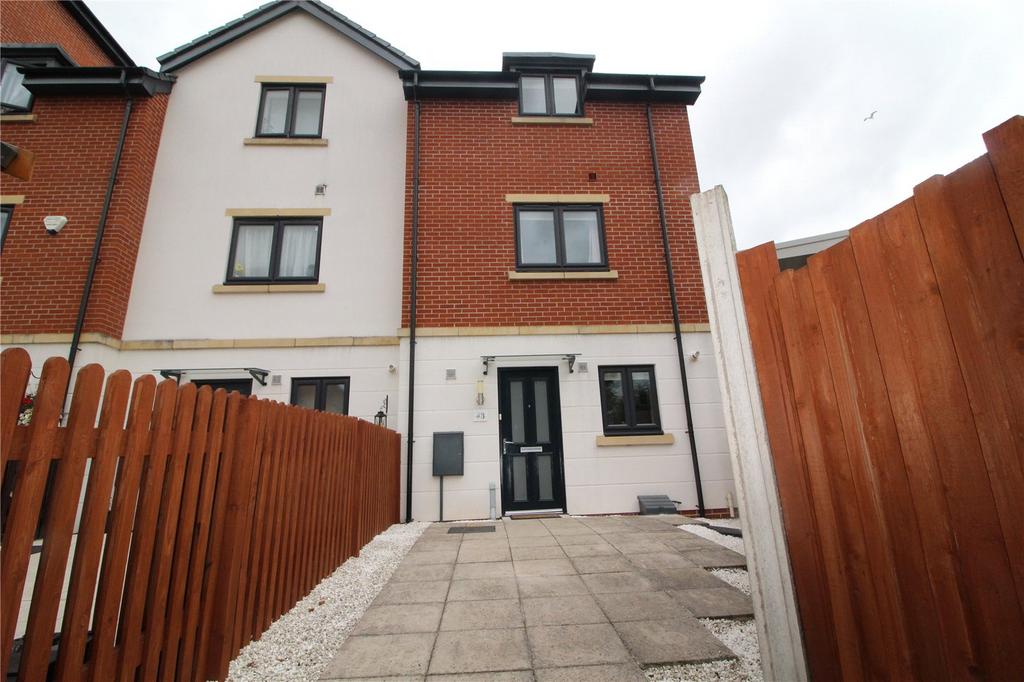 Parkgate Mews, Shirley, Solihull... 3 bed house to rent - £1,575 pcm (£ ...