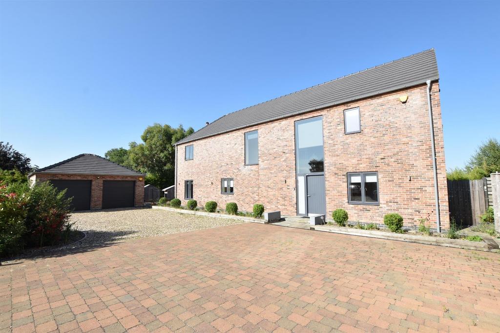 Roberts Meadow, Alvingham, Louth LN11 4 bed detached house - £499,950
