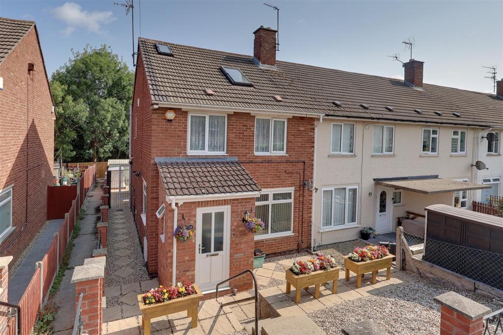 Wells Road, Gloucester 3 bed end of terrace house - £259,500