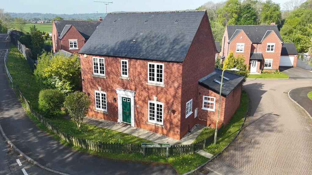 Bramblewood Close, Chirk Bank 4 bed detached house for sale - £365,000