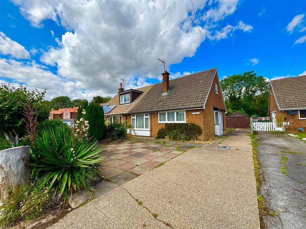 Wharram Field, Beeford, Driffield 2 bed semi-detached bungalow for sale ...