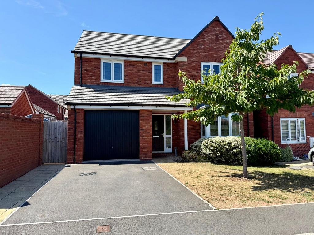 Avocet Road, Holmer, Hereford, HR4 4 bed detached house for sale - £450,000