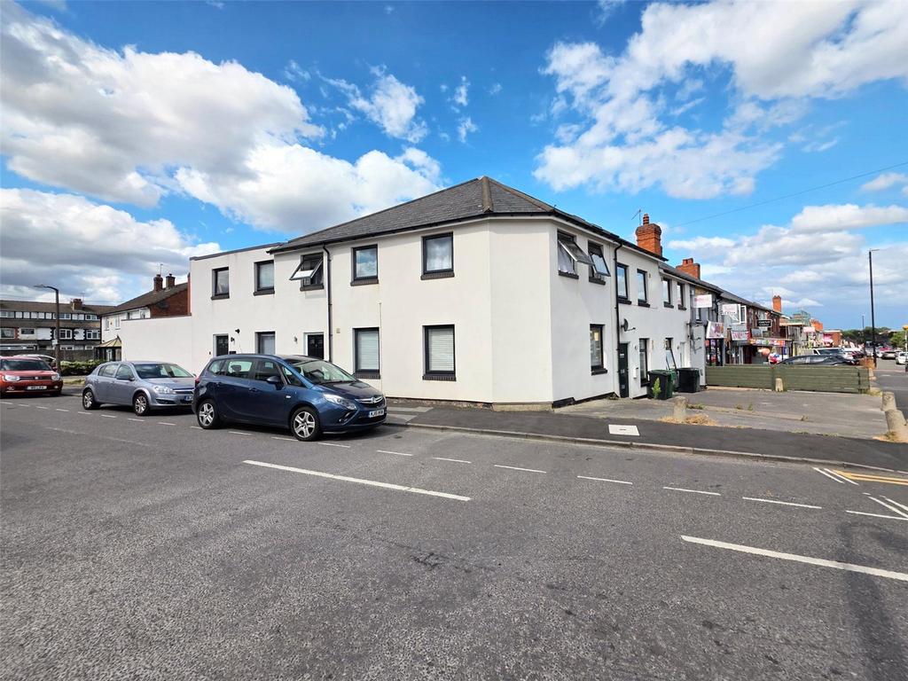 New Road, Rubery, Birmingham, B45 2 bed apartment to rent - £795 pcm (£ ...